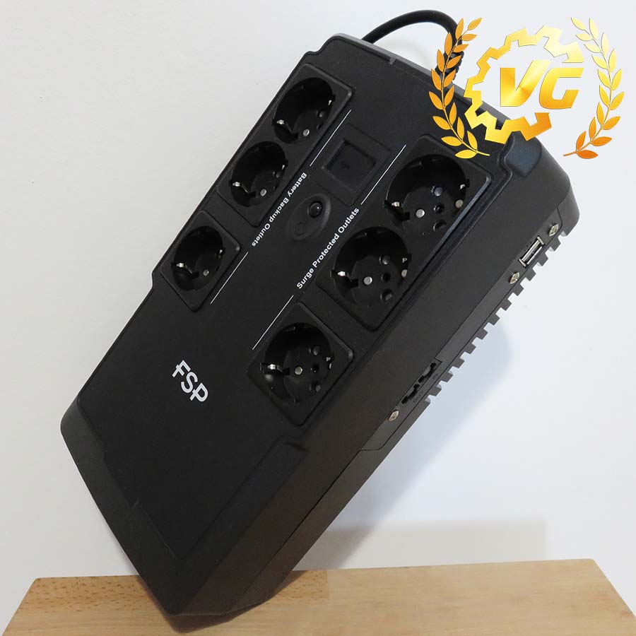 Test - FSP NanoFit 800, un onduleur pour tous les protéger